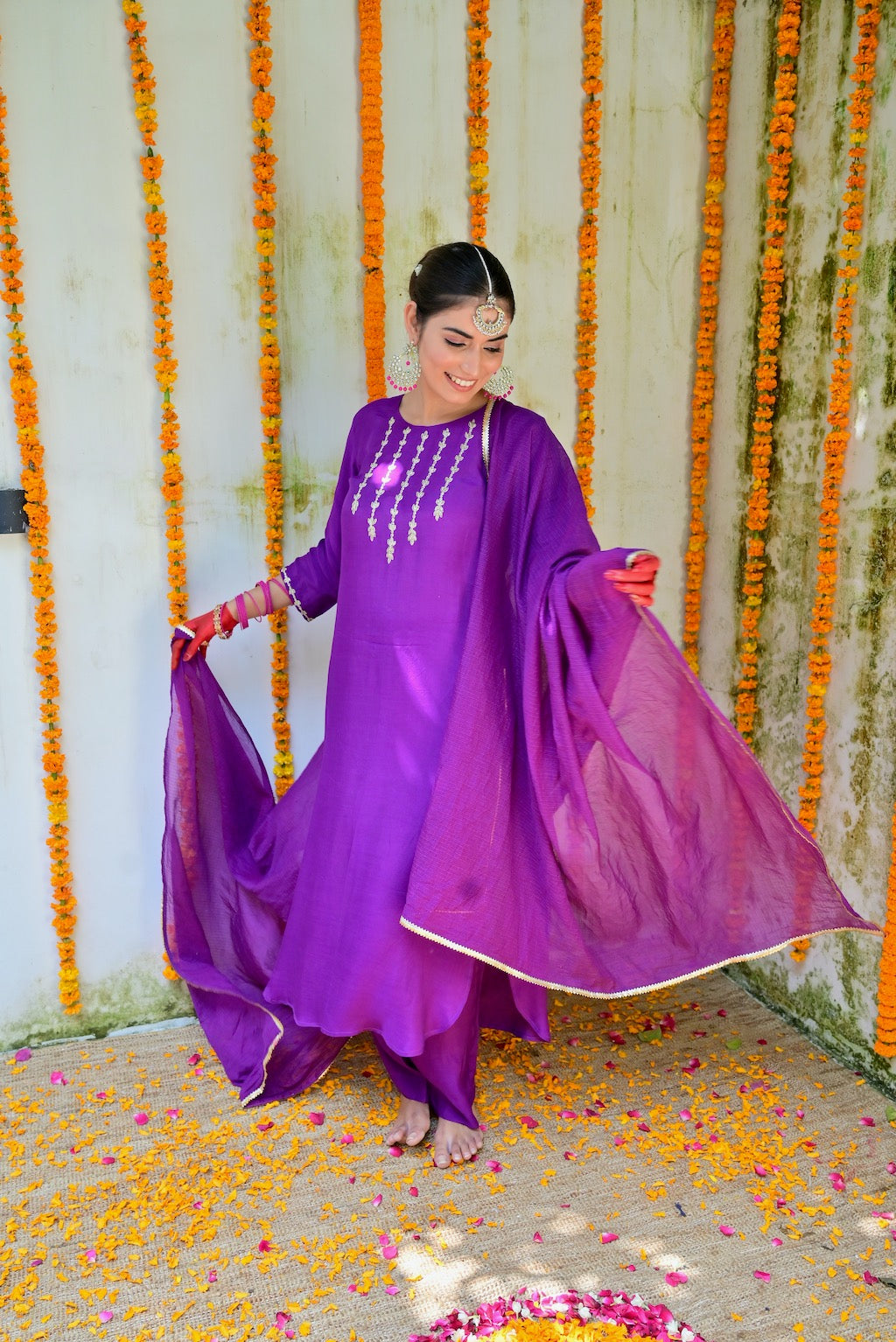 Diwali Outfit Ideas For Women - Traditional Diwali Dress For Women ...